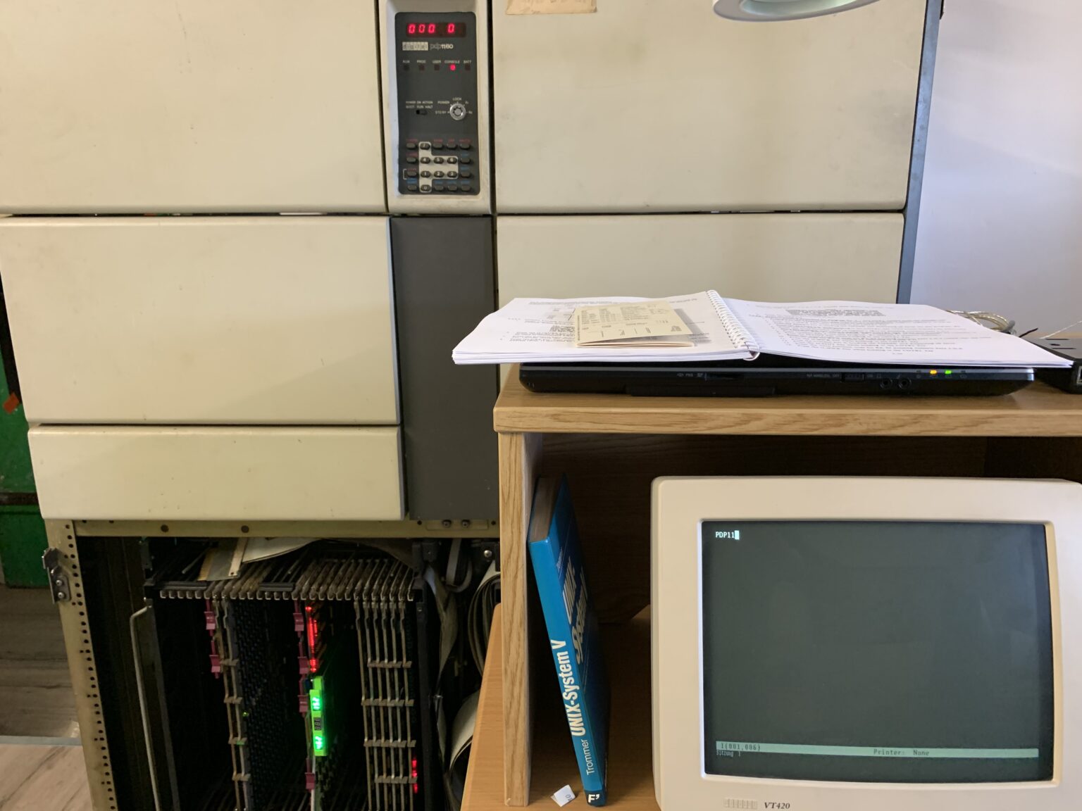 Unser Neujahrskind ist da - PDP-11/23 - Kautzner Computer Museum